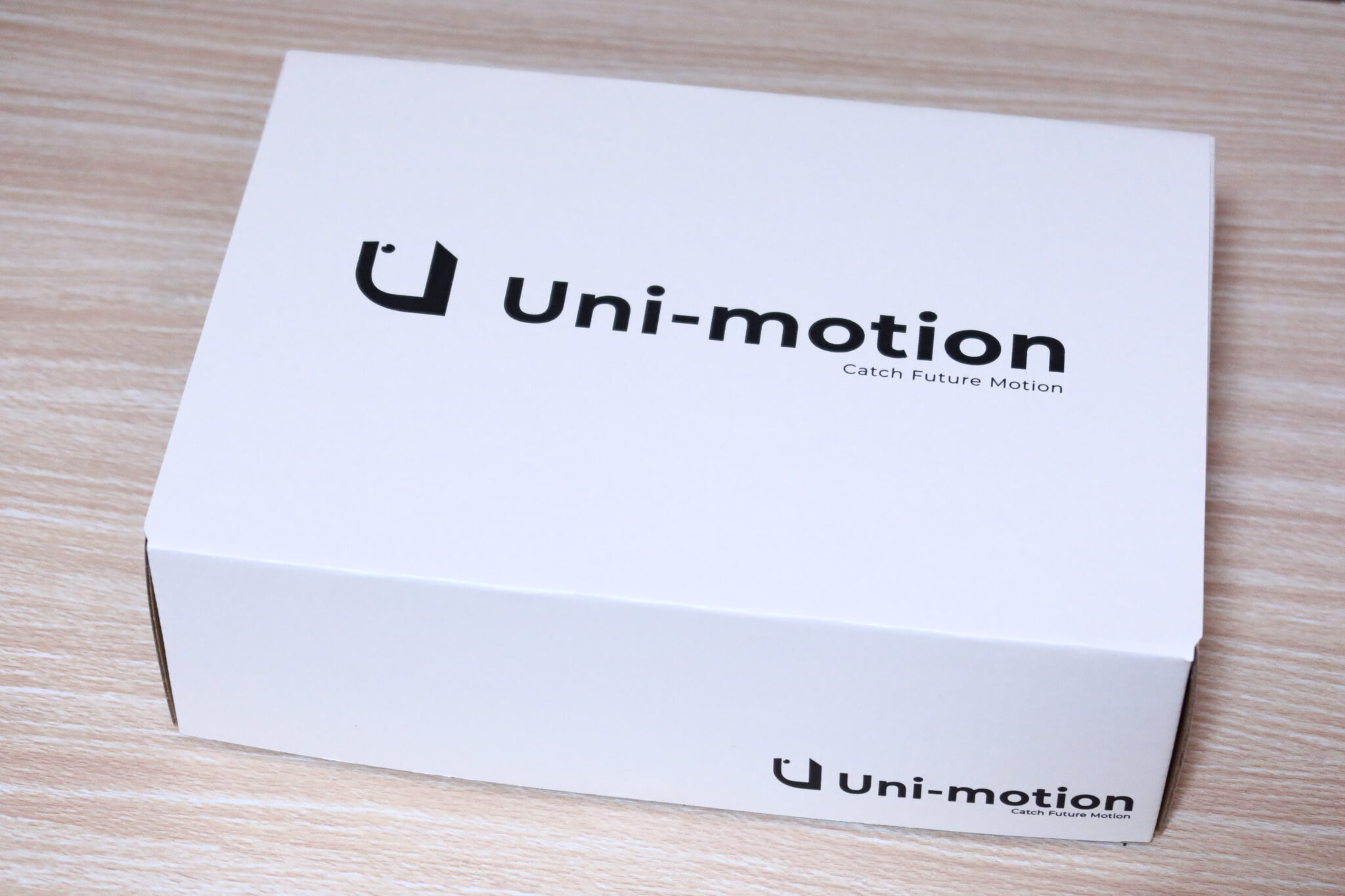 【VRChatで検証】外部センサーなしで使える完全ワイヤレスのフルトラ機材！「Uni-Motion」の使用感レビュー！ | こはろぐ